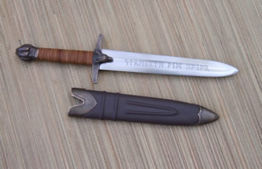 Fully funcional custom swords with high carbon steel blades